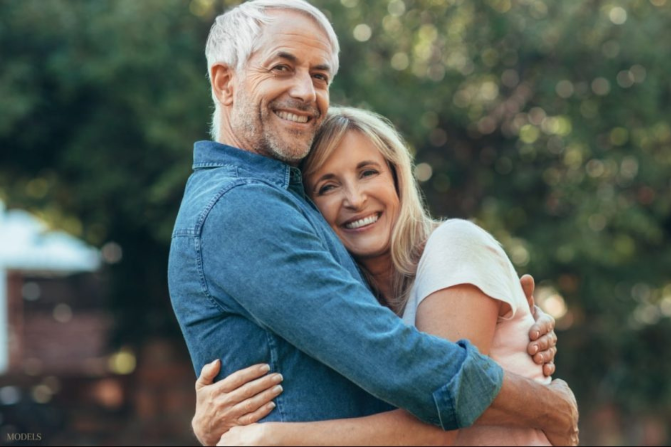 BHRT vs HRT: Why Choose Bioidentical Hormone Replacement? | Longevità ...